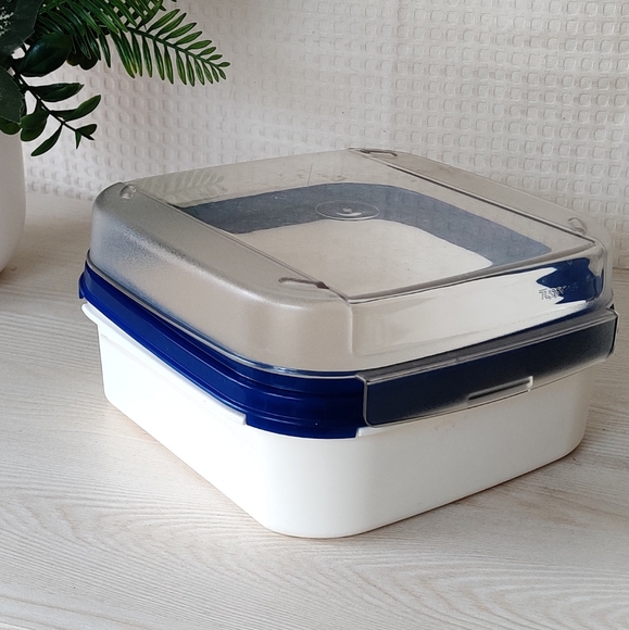 Tupperware | Kitchen | Tupperware Modular Mates Square With Signature ...